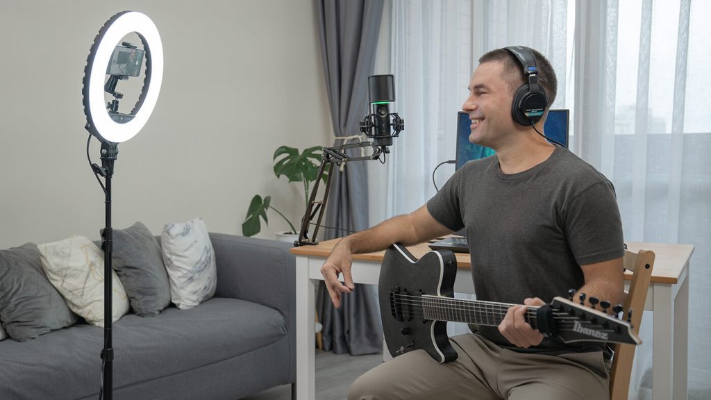 LIGHT 14 - Simplify | Amplify