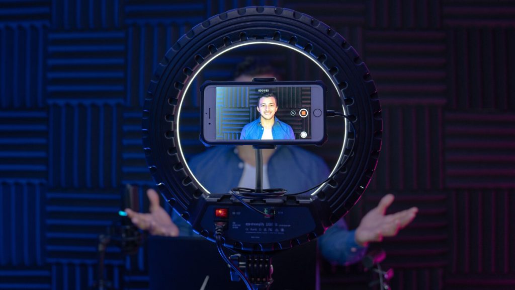 LIGHT 14 - Simplify | Amplify